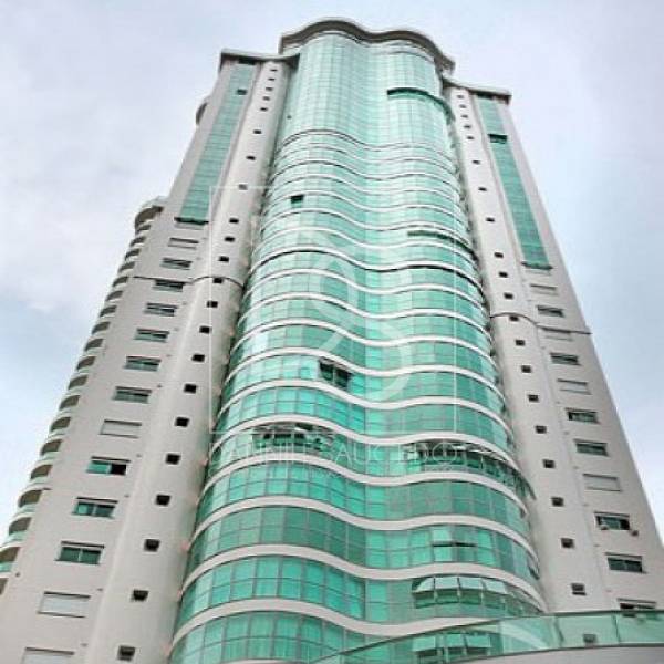 Apartamento Duplex no Edifício Le Majestic à Venda - Duplex no Ed. Le Majestic em Balneário Camboriú