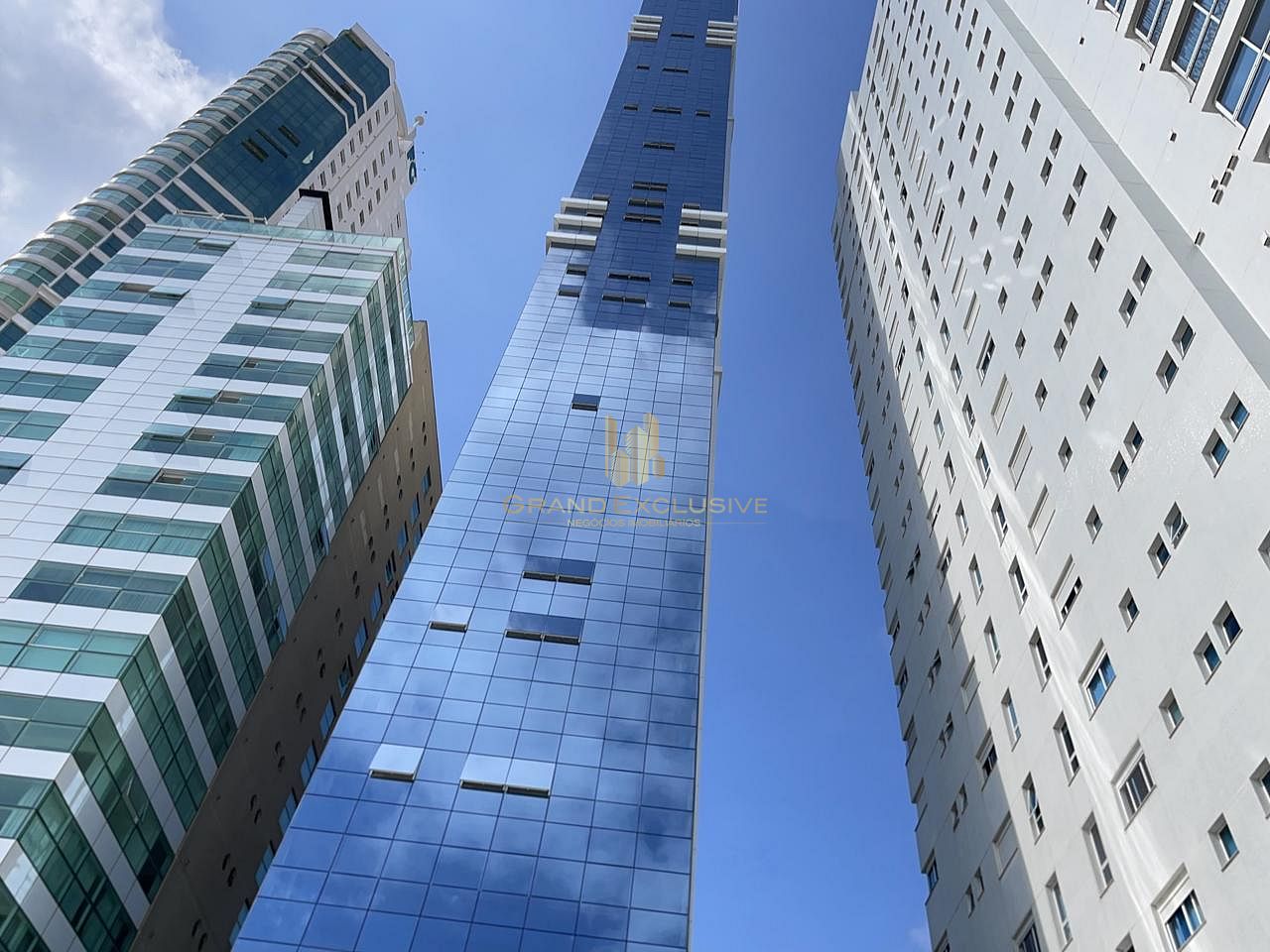 ONE TOWER, CERTIFICADO COMO EDIFÍCIO RESIDENCIAL MAIS ALTO DA AMÉRICA ...