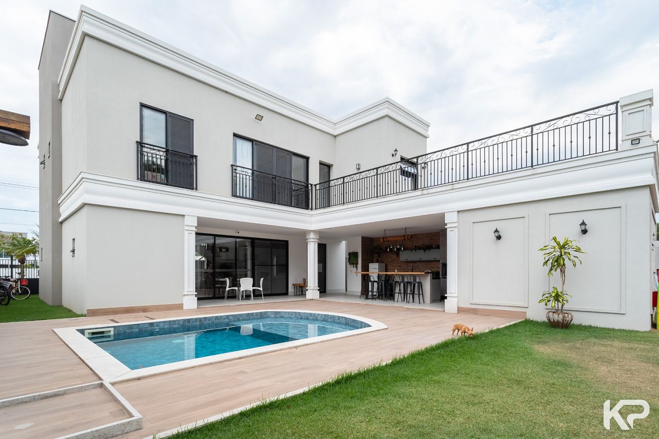 Casa em Condomínio no Alphaville Jacuhy à Venda em Serra - Casa em Condomínio de Luxo!